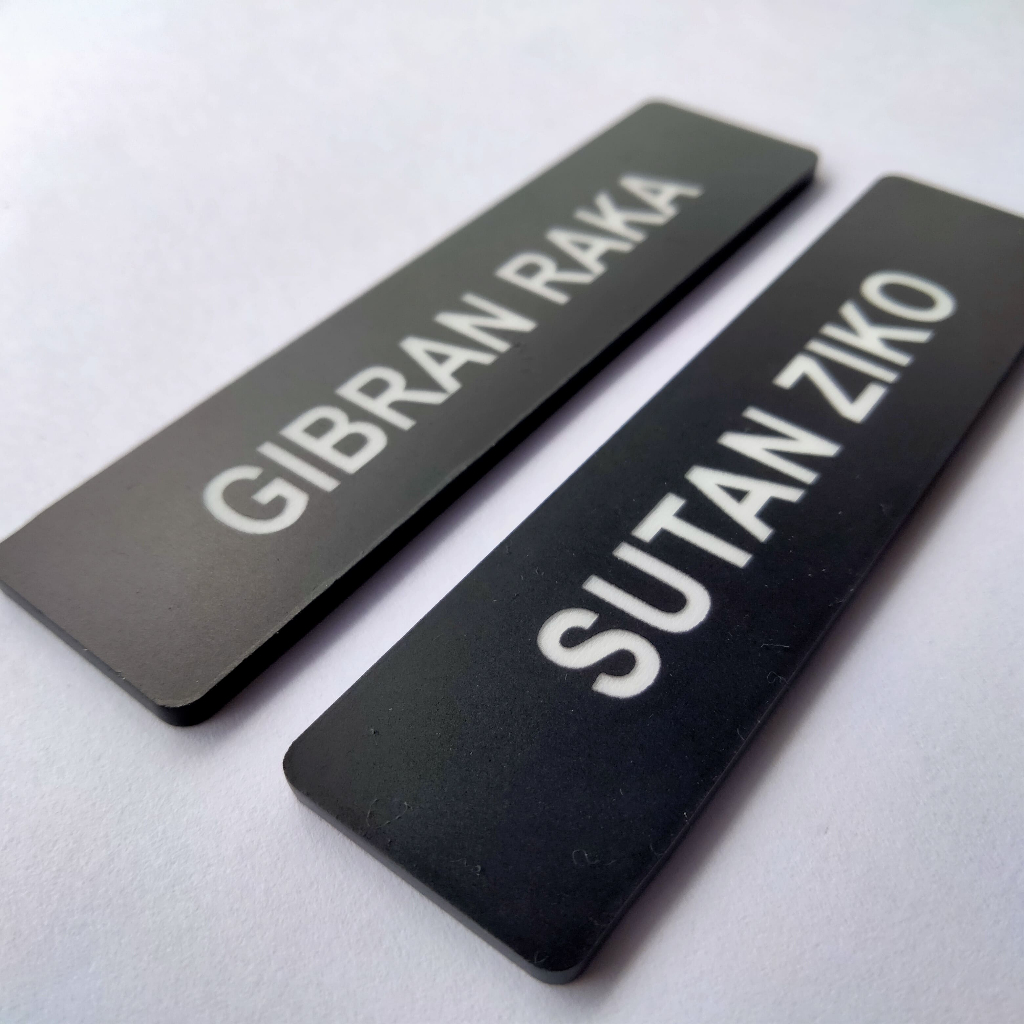 Jual Nama dada grafir/Nametag grafir/nama dada doff/pin nama grafir ...