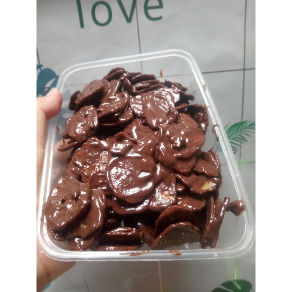 Jual keripik pisang lumer cokelat/strawberry/matcha termurahh | Shopee ...
