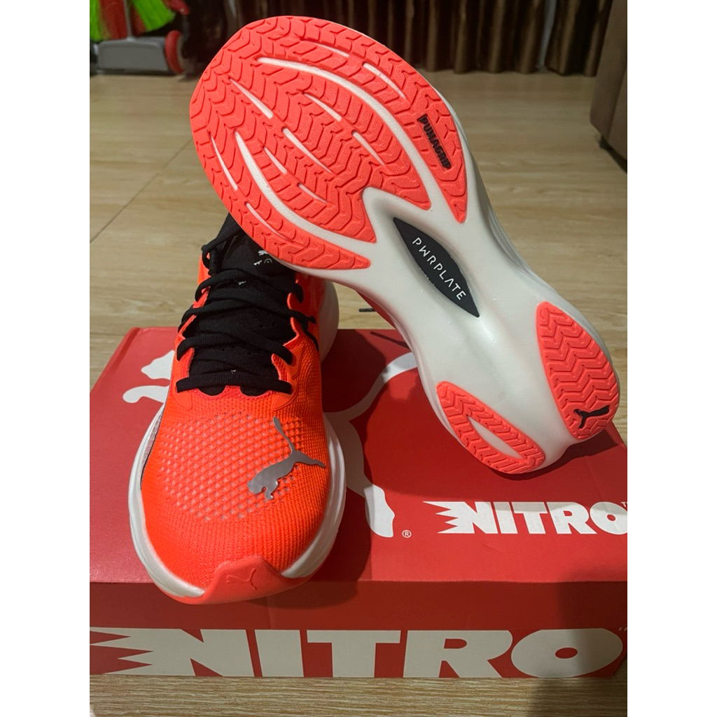 Jual PUMA Sepatu Lari Pria Deviate Nitro 3 Glowing Red - Black | Shopee ...