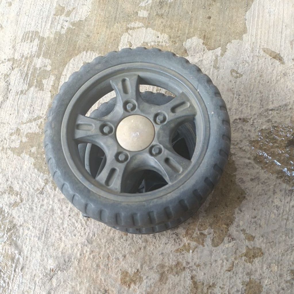 Jual Roda stroler,jual bekas aja ya ka | Shopee Indonesia
