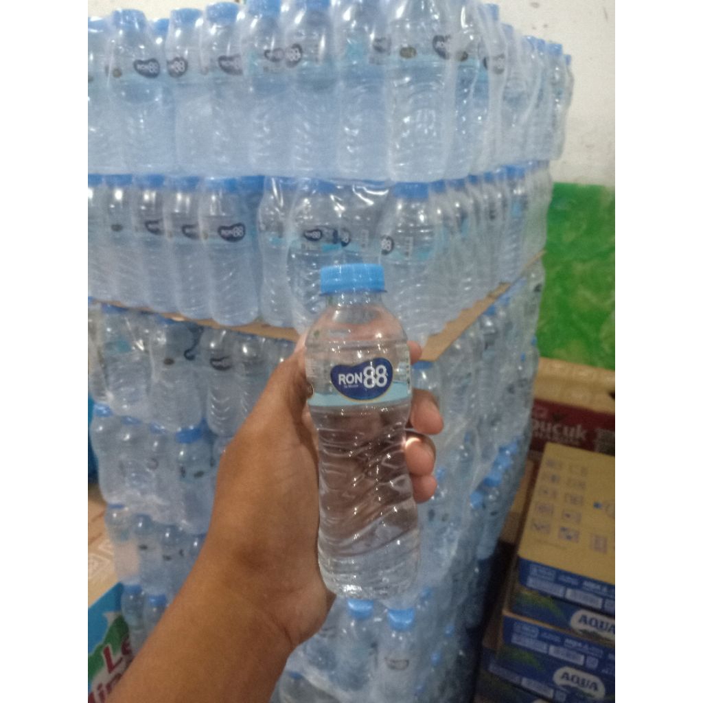Jual Air mineral merk RON 88 imut 240ml | Shopee Indonesia