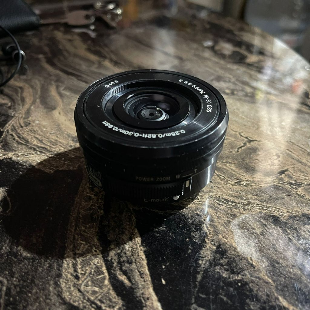 Jual Murah Lensa Sony Mirrorless 16 50mm OSS Power Zoom | Shopee Indonesia