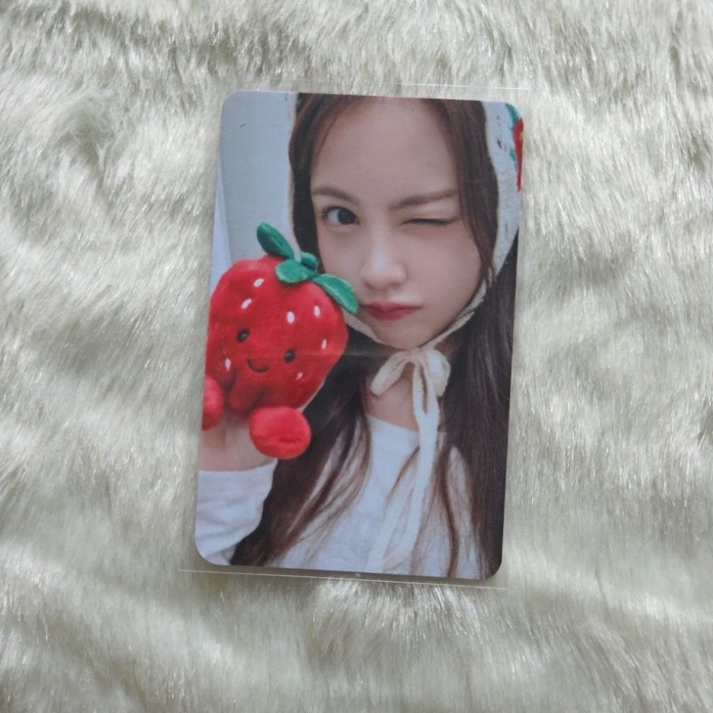 Jual [OFFICIAL] PHOTOCARD HEARTS2HEARTS CARMEN 'STYLE' LUCKY DRAW ...