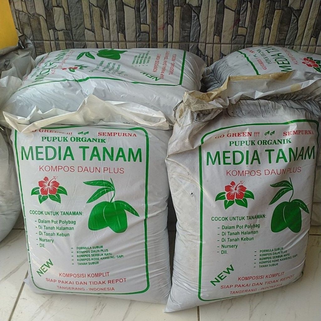 Jual media tanam pupuk organik 10kg cocok untuk buah dan sayuran dll ...