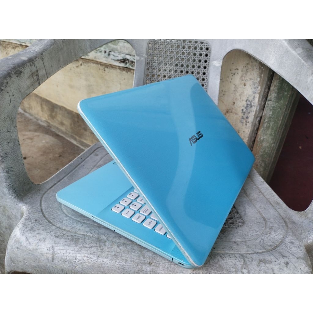 Jual Laptop Asus X441U Processor intel Core i3-6006UVga intel HD ...