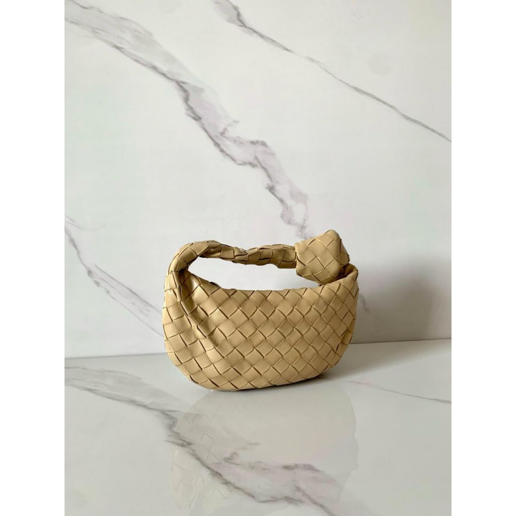 Jual Bottega Veneta BV Mini Jodie Bag Porridge | Shopee Indonesia