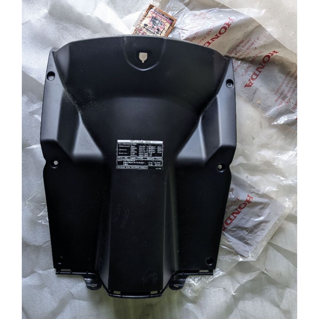 Jual 8114A-K25-900 Cover inner Lower Beat F1 Beat ESP Original Baru AHM ...