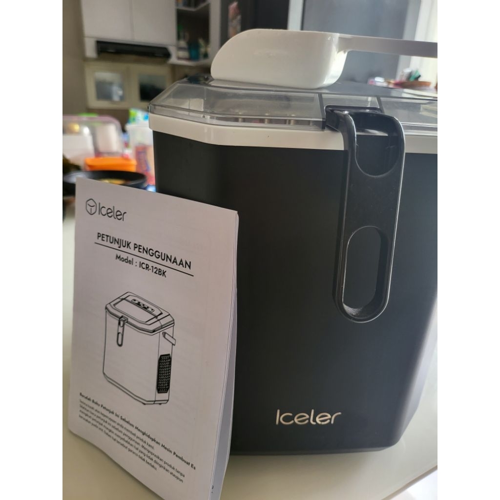 Jual Iceler Mesin Es Portable Ice Maker 12 Kg per Hari dengan 2 Handle ...