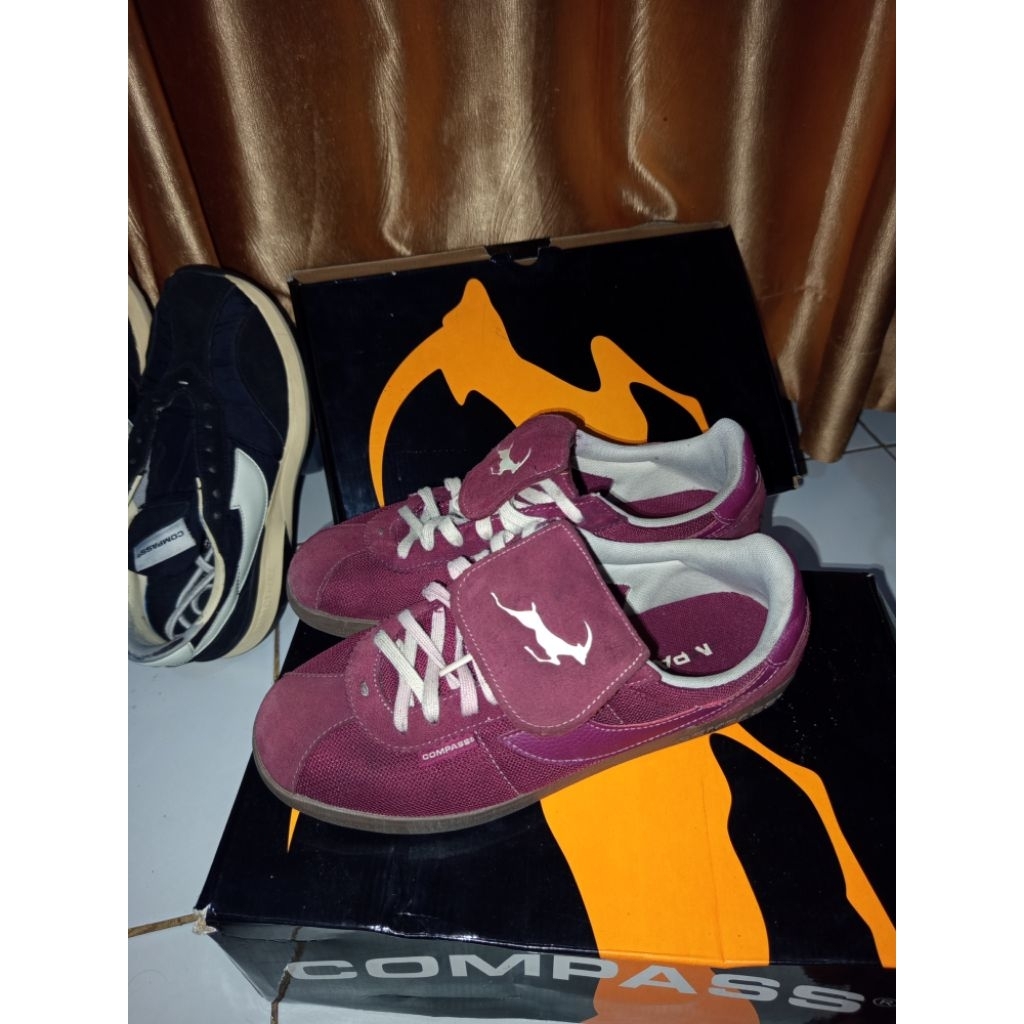 Jual compass tribune home maroon - original! | Shopee Indonesia