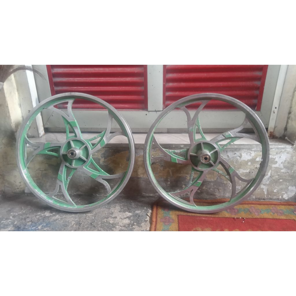 Jual velg Alloy ring 20 model akar BMX minion depan belakang | Shopee ...