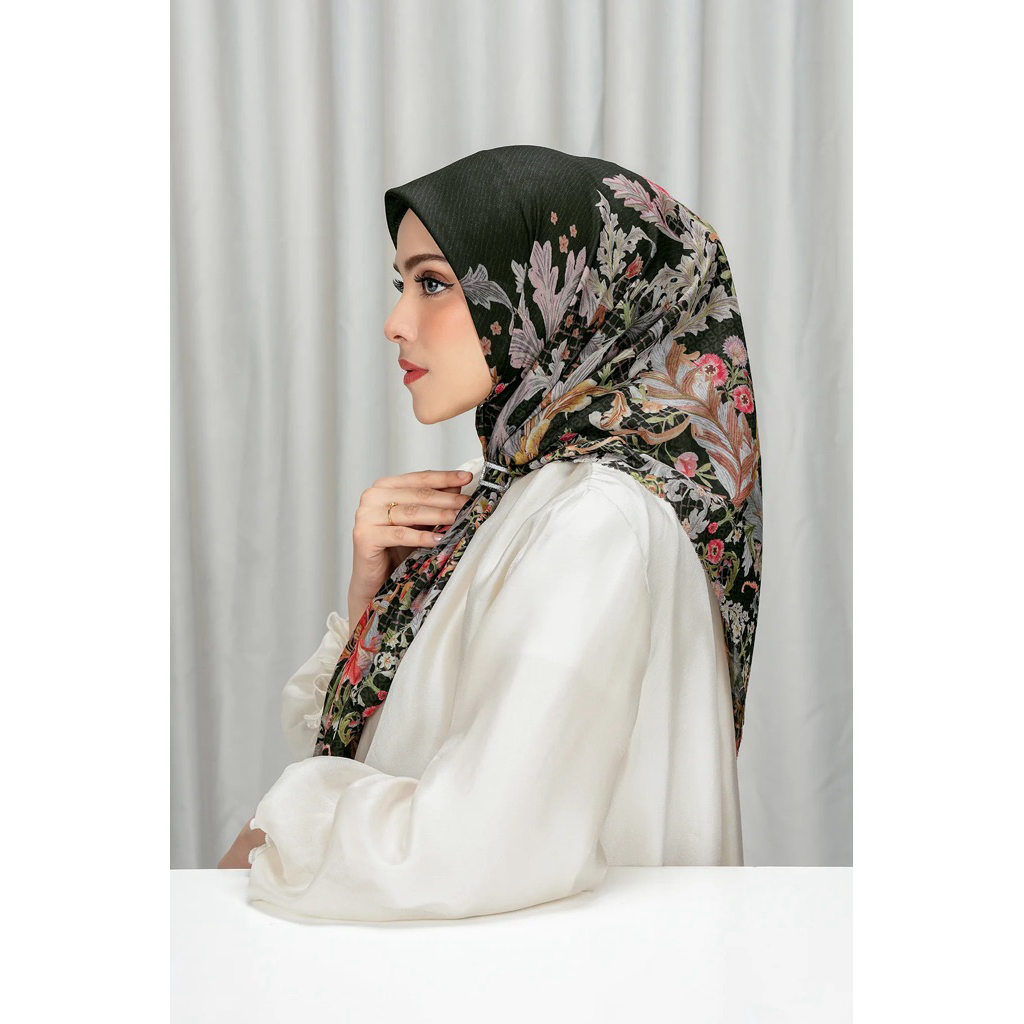 Jual BUTTONSCARVES ROYALE GRANDEUR SERIES. READY BISA GOSEND | Shopee ...