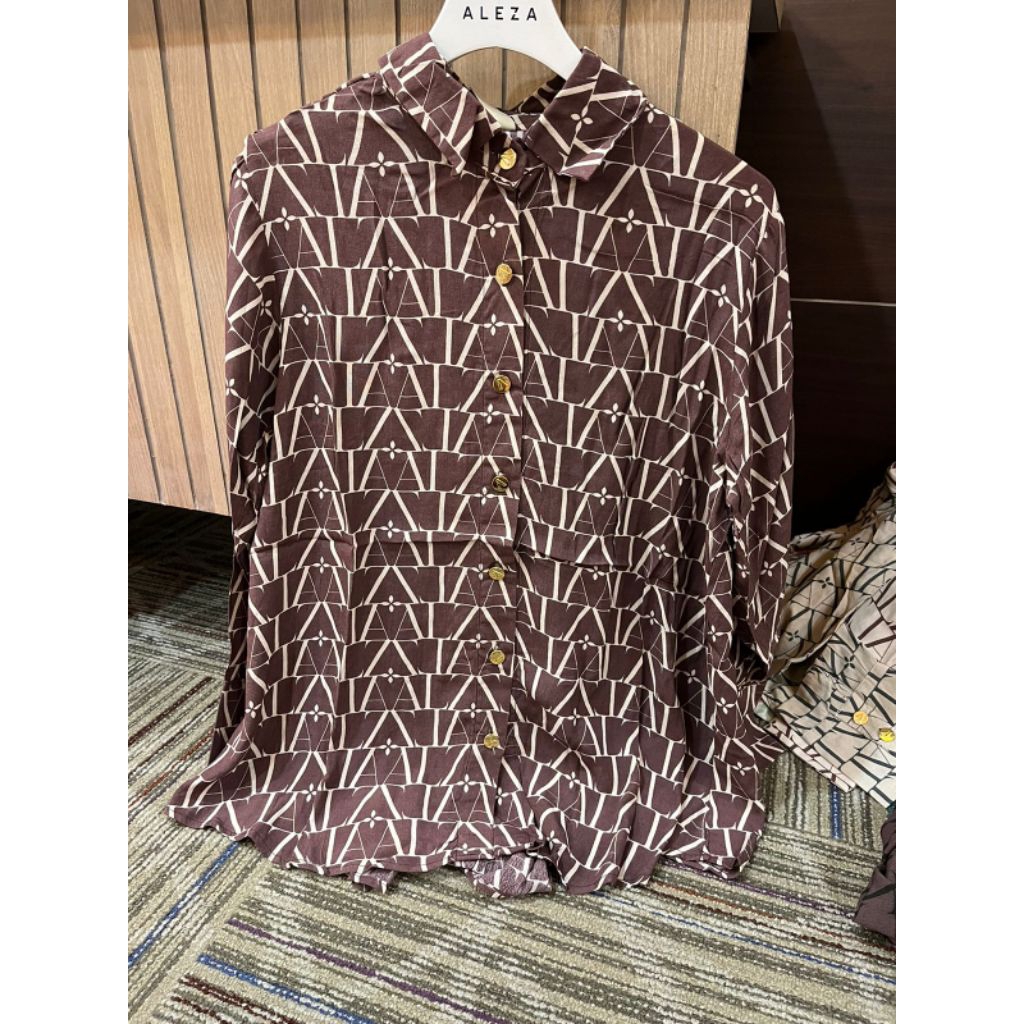 Jual Warehouse SaLe WHS Aleza Mono Monogram Shirt Kemeja Atasan Wanita ...