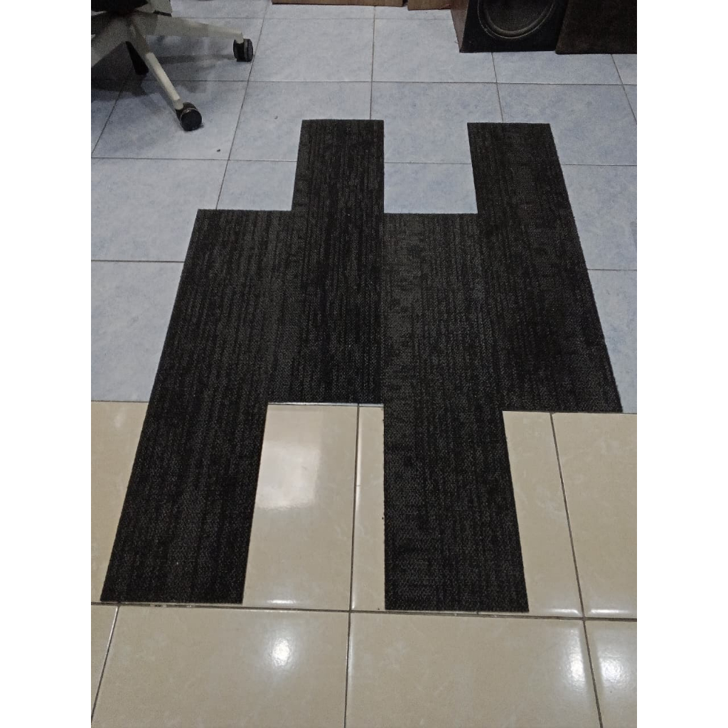 Jual Jual karpet tile ex kantor ukr 25cmx100cm | Shopee Indonesia