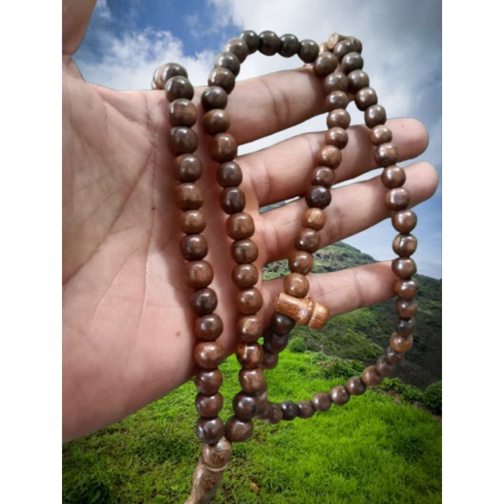 Jual tasbih kayu gaharu hitam 8mm 99butir tasbih kayu gaharu wangi ...