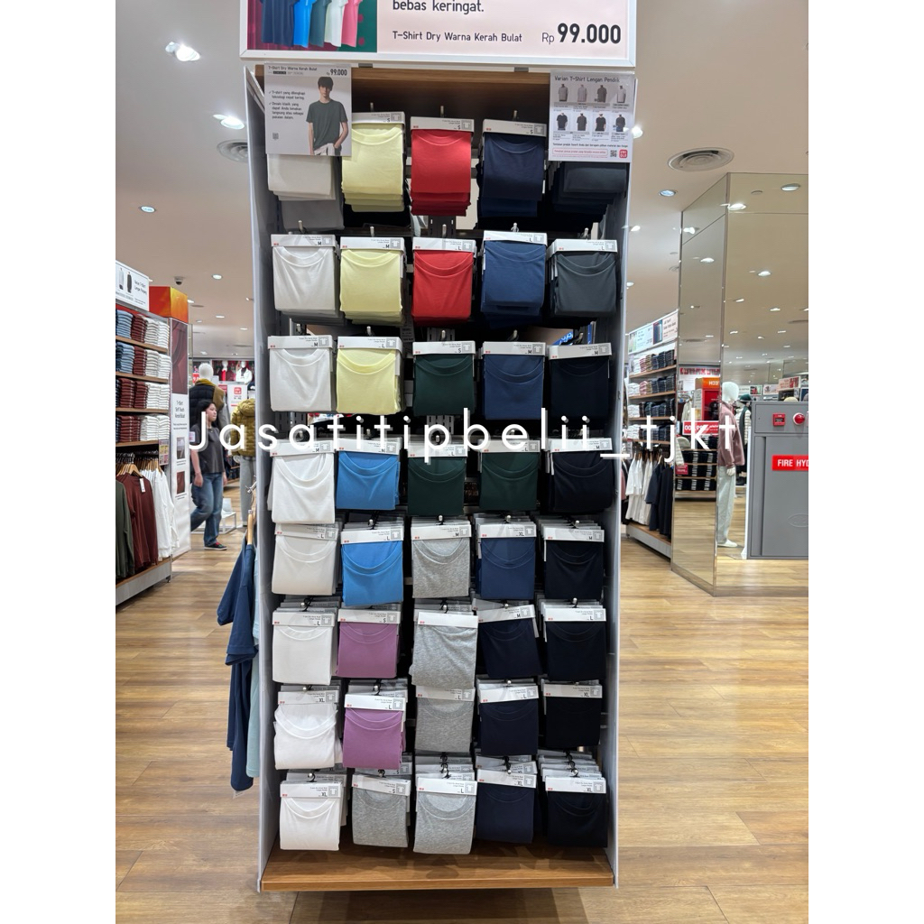 Jual PENAWARAN TERBATAS !! UNIQLO Basic Kaos Polos Cowok Original ...