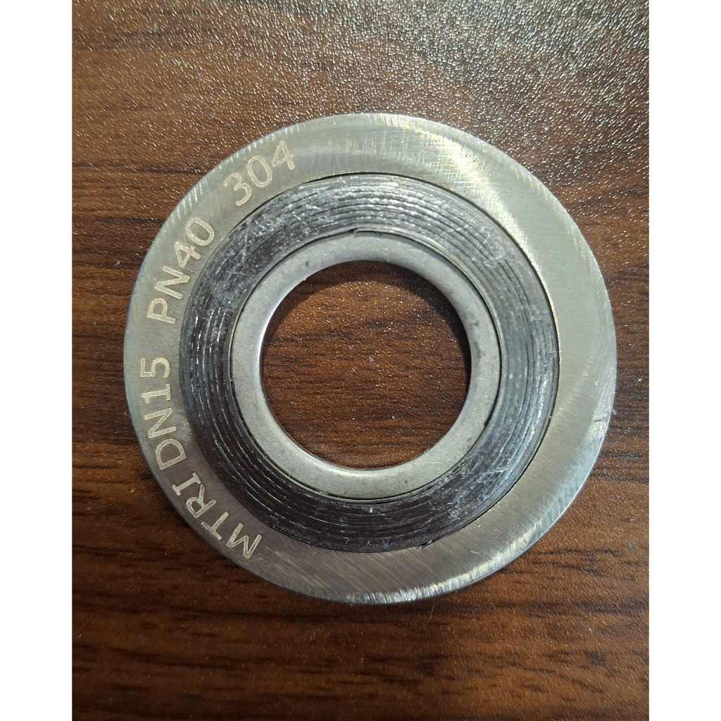 Jual Spiral Wound Gasket filler Grafite DN15 PN16 Iner Outer ring SS ...