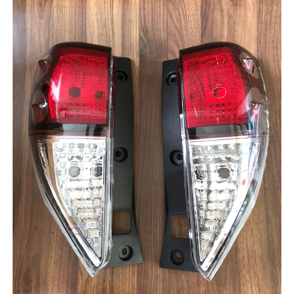 Jual Lampu Stop - Tail Lamp INNOVA REBORN tipe V tahun 2018-2023 (ada ...