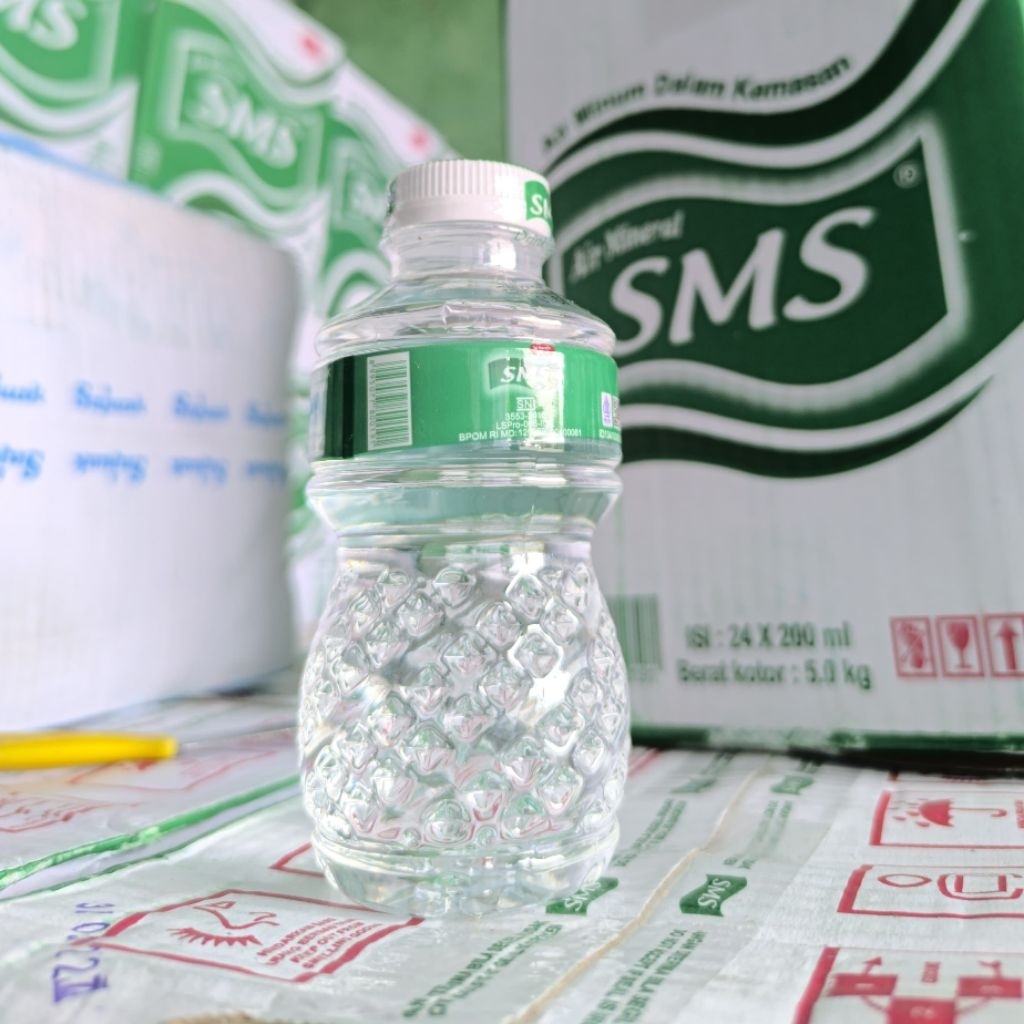 Jual SMS Air Mineral botol 200ml | Shopee Indonesia