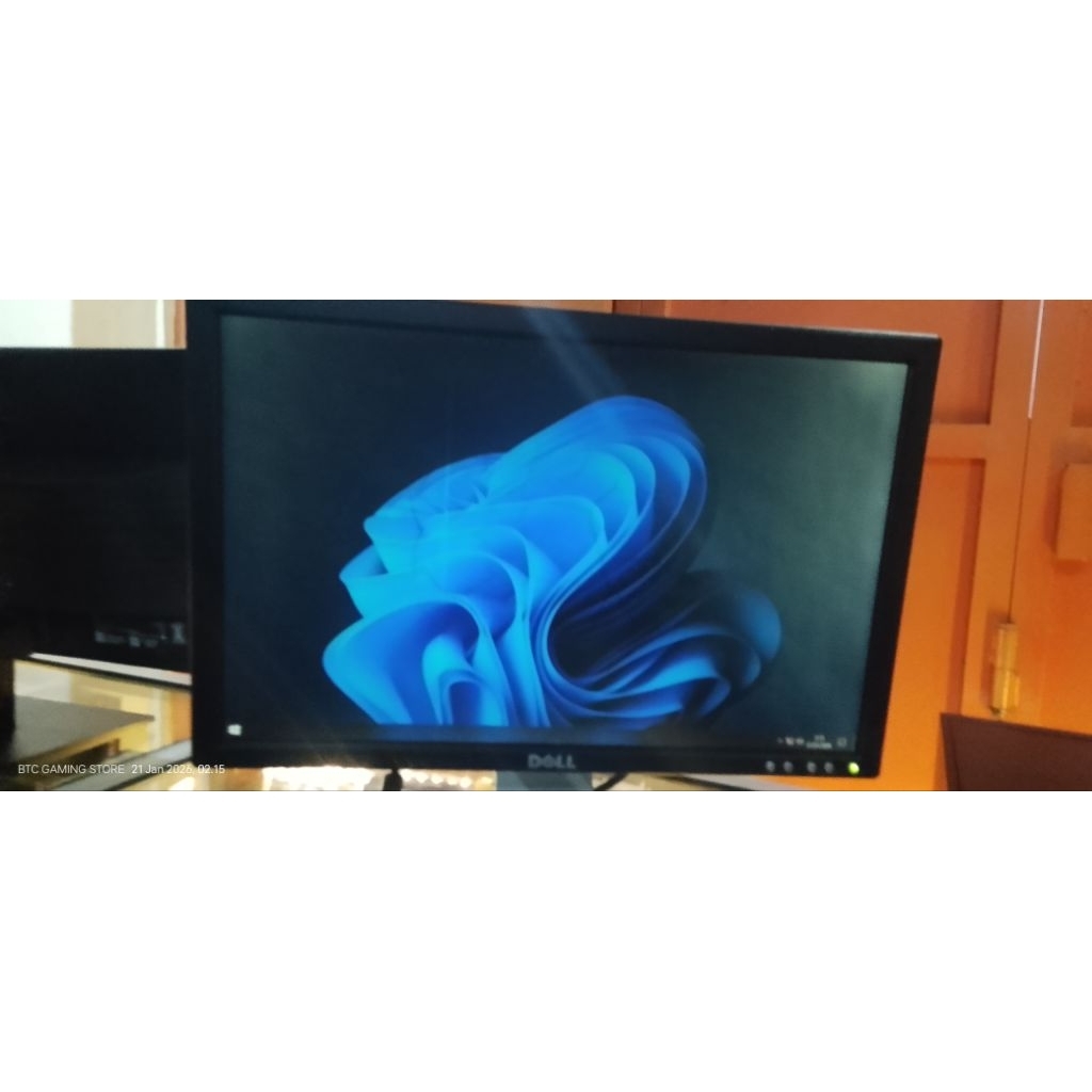 Jual monitor cctv PC dll merek DELL 19INCH MINUS GARIS & BERCAK SESUAI ...