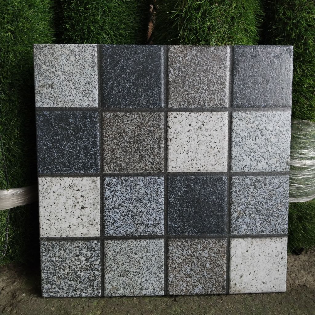Jual keramik 40x40 motif kotak abu (matt-doff) / keramik lantai ...