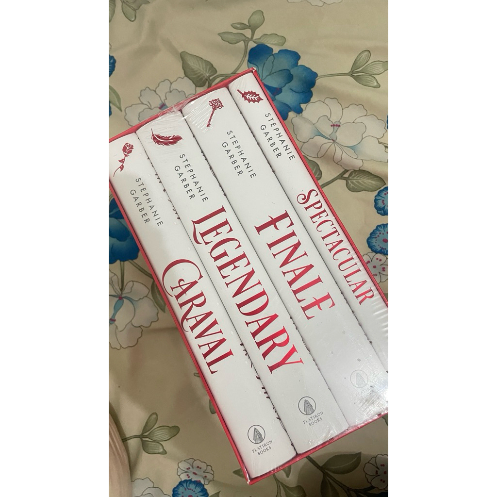 Jual Caraval Book set Limited edition | Shopee Indonesia