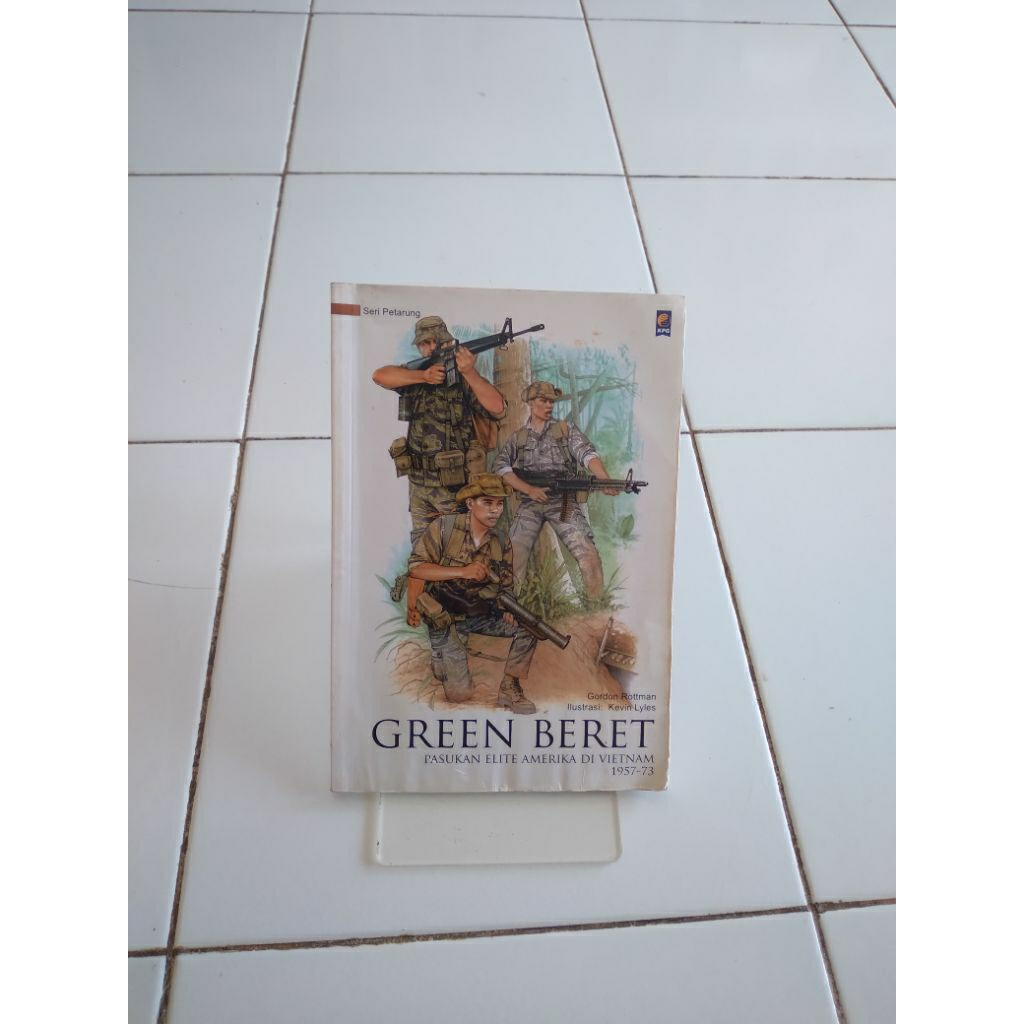 Jual gordon rottman green beret pasukan elite amerika di vietnam ...