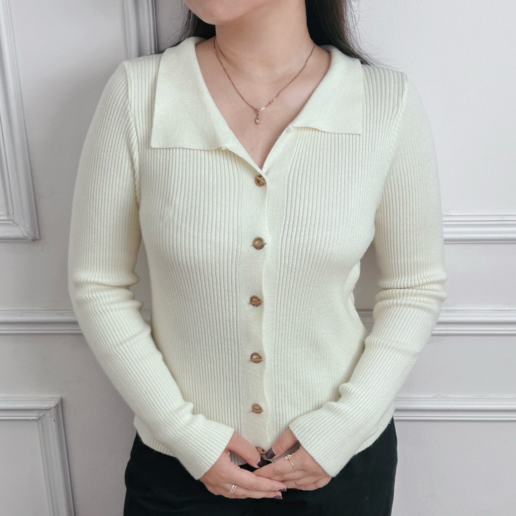 Jual La Sefrina - Clara Knit Polo Cardigan | Atasan Rajut Kerah Basic ...
