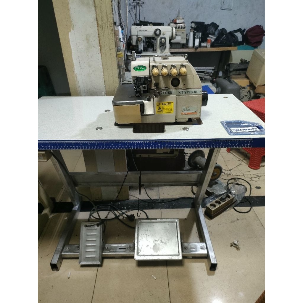 Jual mesin obras benang 4 typical second kondisi normal siap pakai ...