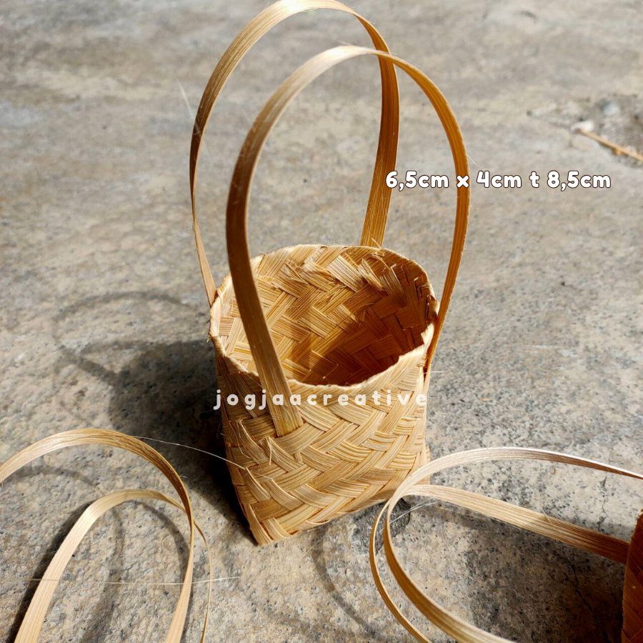 Jual TAS BESEK MINI 6,5x4CM | souvenir | tas anyam | keranjang bambu ...