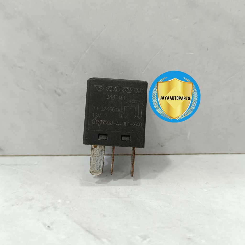 Jual Relay Volvo Kaki 5 Hitam 12Volt V23074-A4001-X40 | Shopee Indonesia