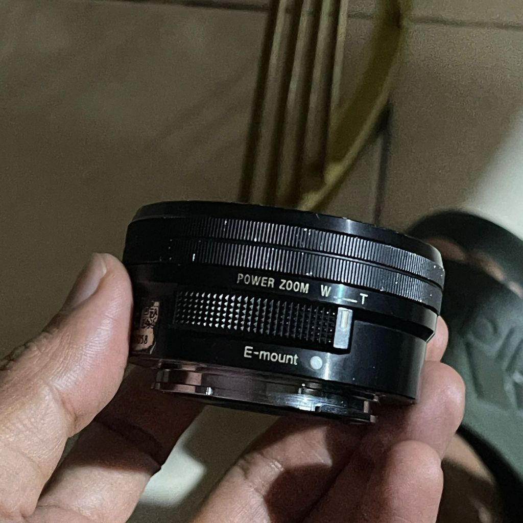 Jual Murah Lensa Sony Mirrorless 16 50mm OSS Power Zoom | Shopee Indonesia