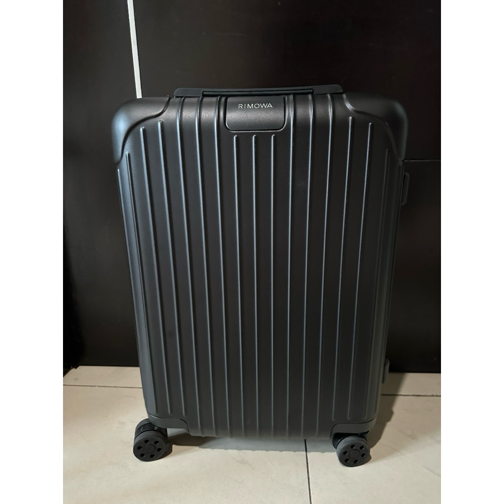 Jual Koper Rimowa Essential Polycarbonate Cabin Matte Black Preloved ...