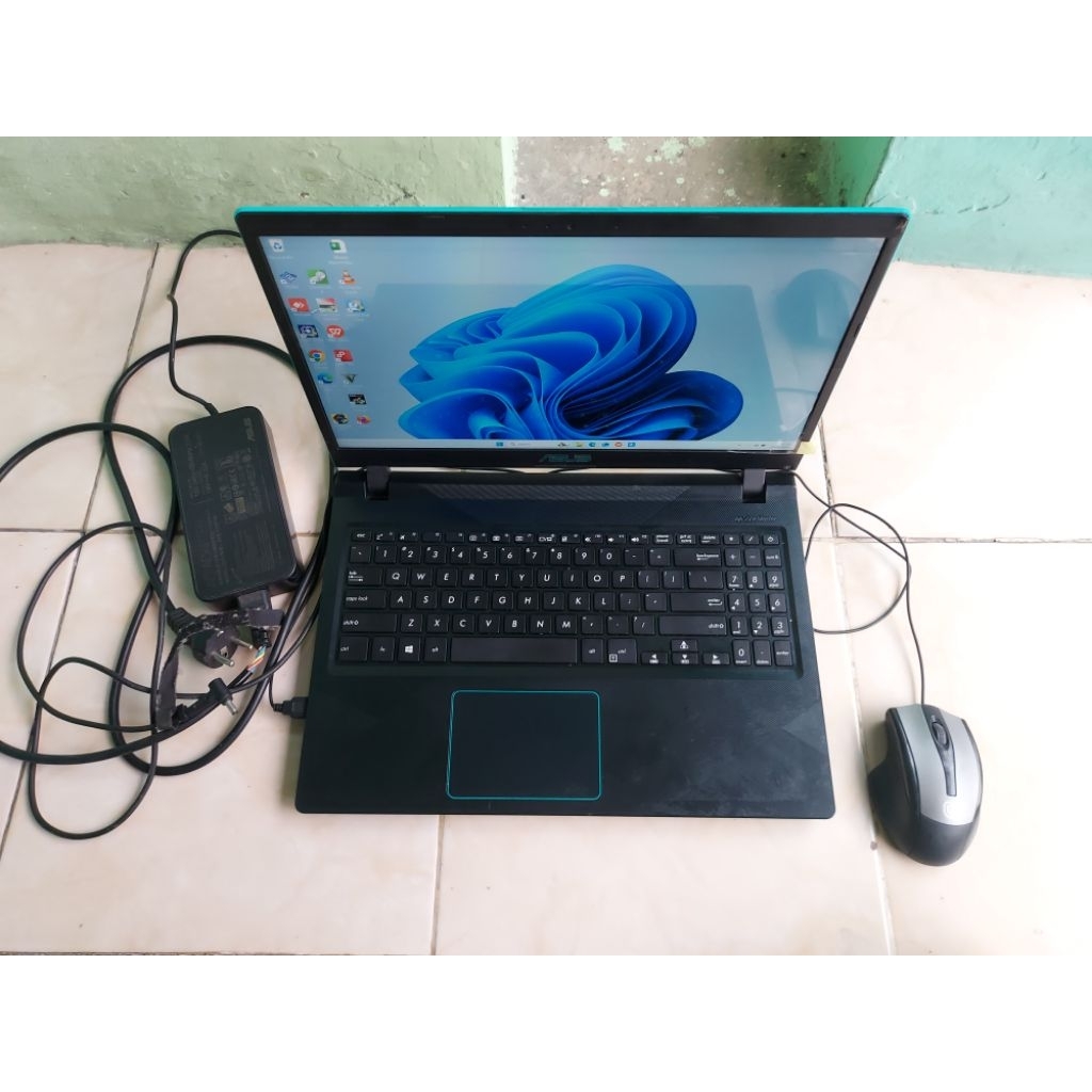 Jual LAPTOP GAMING ASUS VIVOBOOK 15 X560UD CORE I5 8250U NVIDIA GEFORCE ...