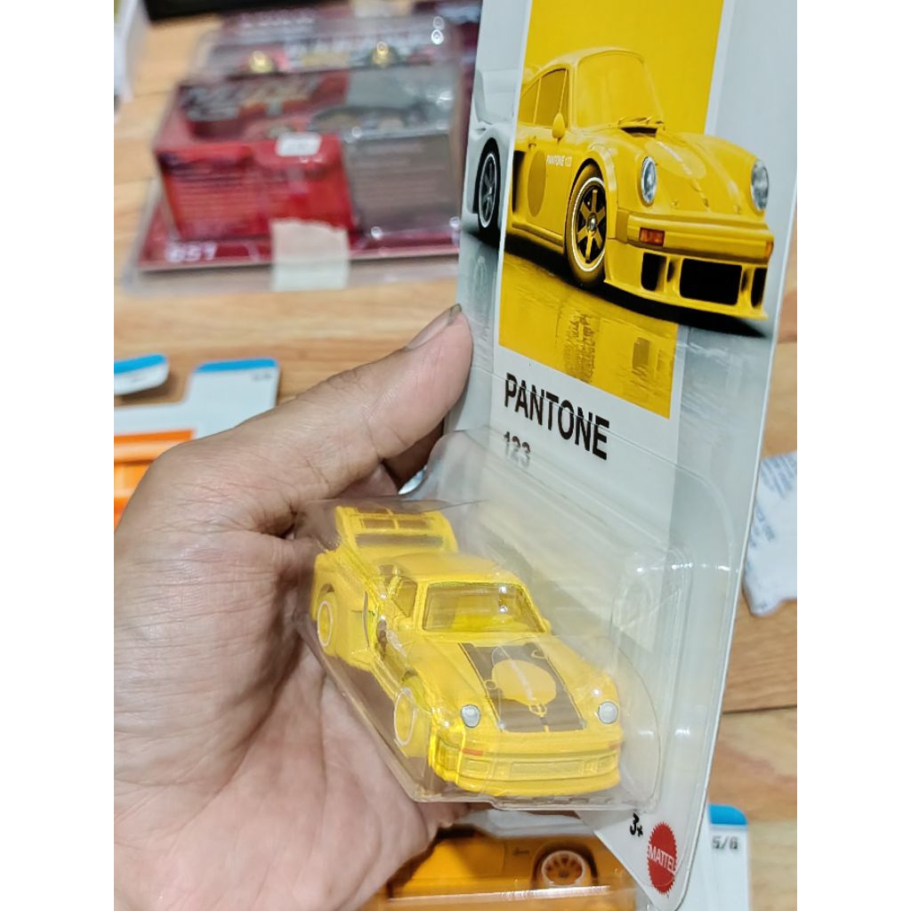 Jual Hotwheels Porsche pantone 934 | Shopee Indonesia
