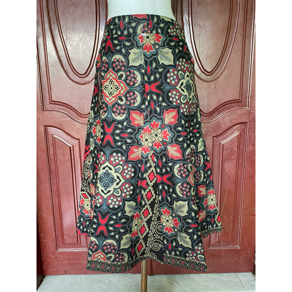 Jual Rok Batik 7/8 Lebar Model Pecah 8 Pakai Lapis Puring/Rok Batik ...