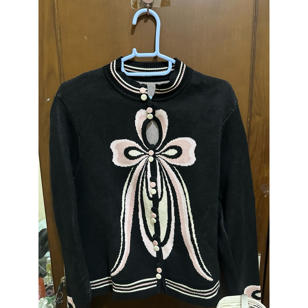 Jual preloved claude | Shopee Indonesia