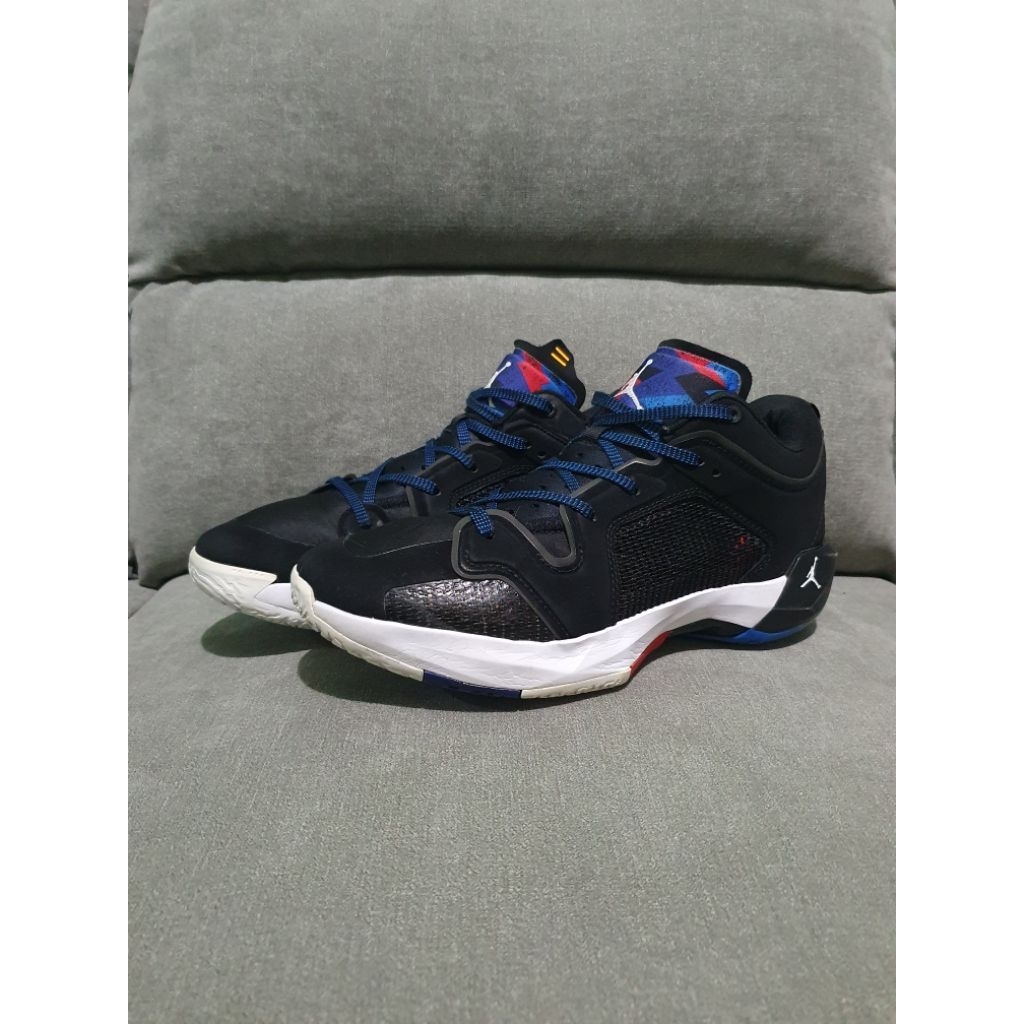 Jual Sepatu Basket Second (Size 45) | Shopee Indonesia