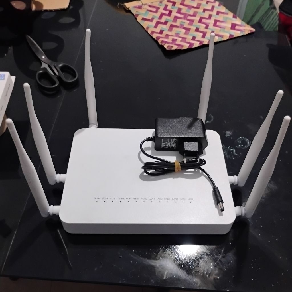 Jual Router ZTE GPON ONT ZXHN F670 Premium Antena 6 Port FO Biru Dual ...