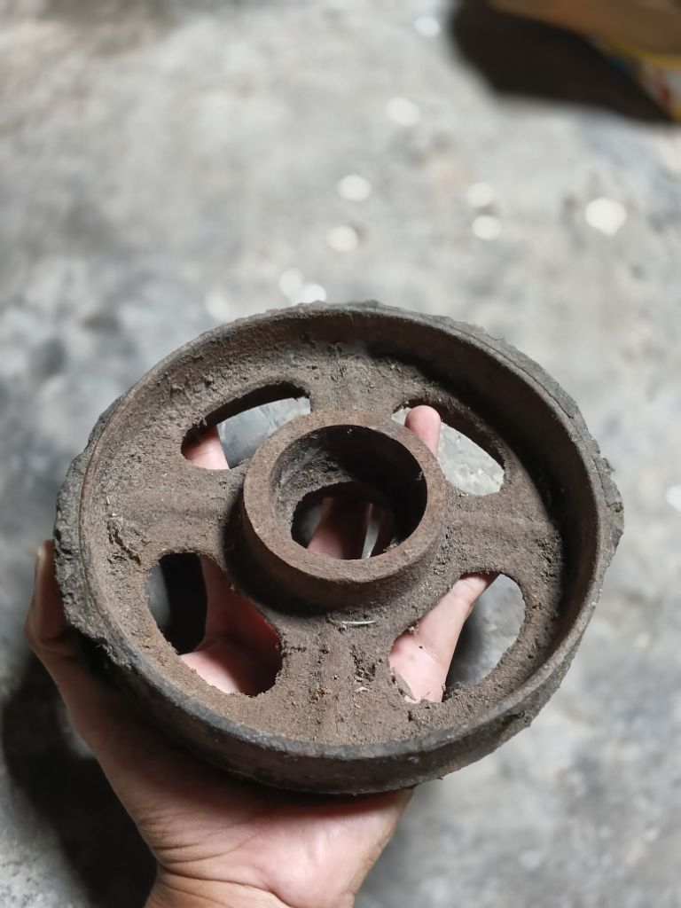 Jual Roda besi cor gerobak kondisi bekas harga nego sepuasnya | Shopee ...