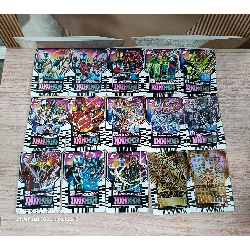 Jual Kamen Rider Gotchard DX Chemy Card Custom - Kamen Rider Gotchard ...