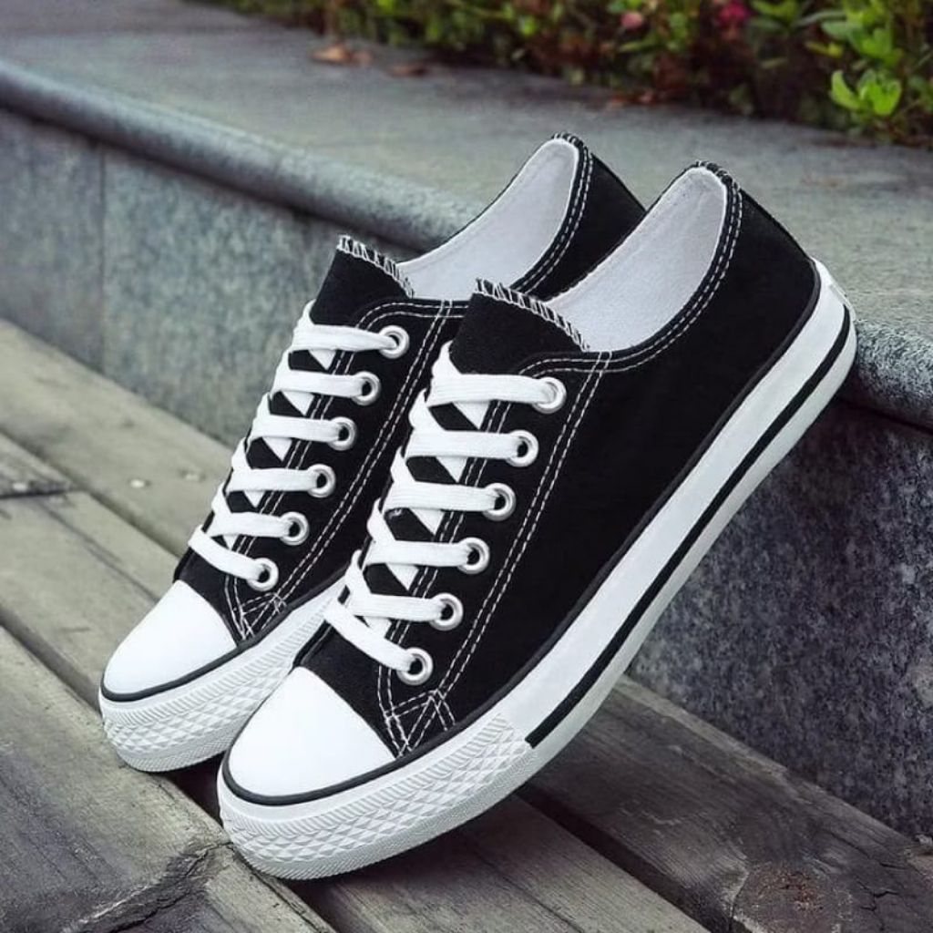Jual Nike Sepatu Hitam Putih Terlengkap & Harga Terbaru Juni 2026 ...
