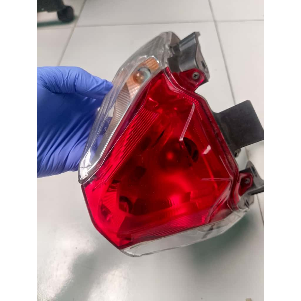 Jual stoplamp lampu belakang original beat new K1A lampu rem belakang ...