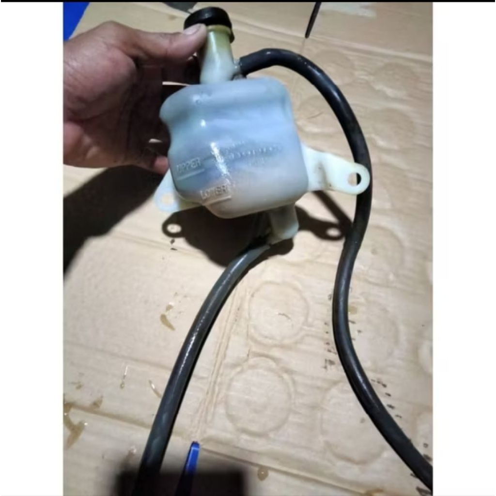 Jual BOTOL AIR RADIATOR VARIO 125 OLD KZR SECOND ORIGINAL | Shopee ...