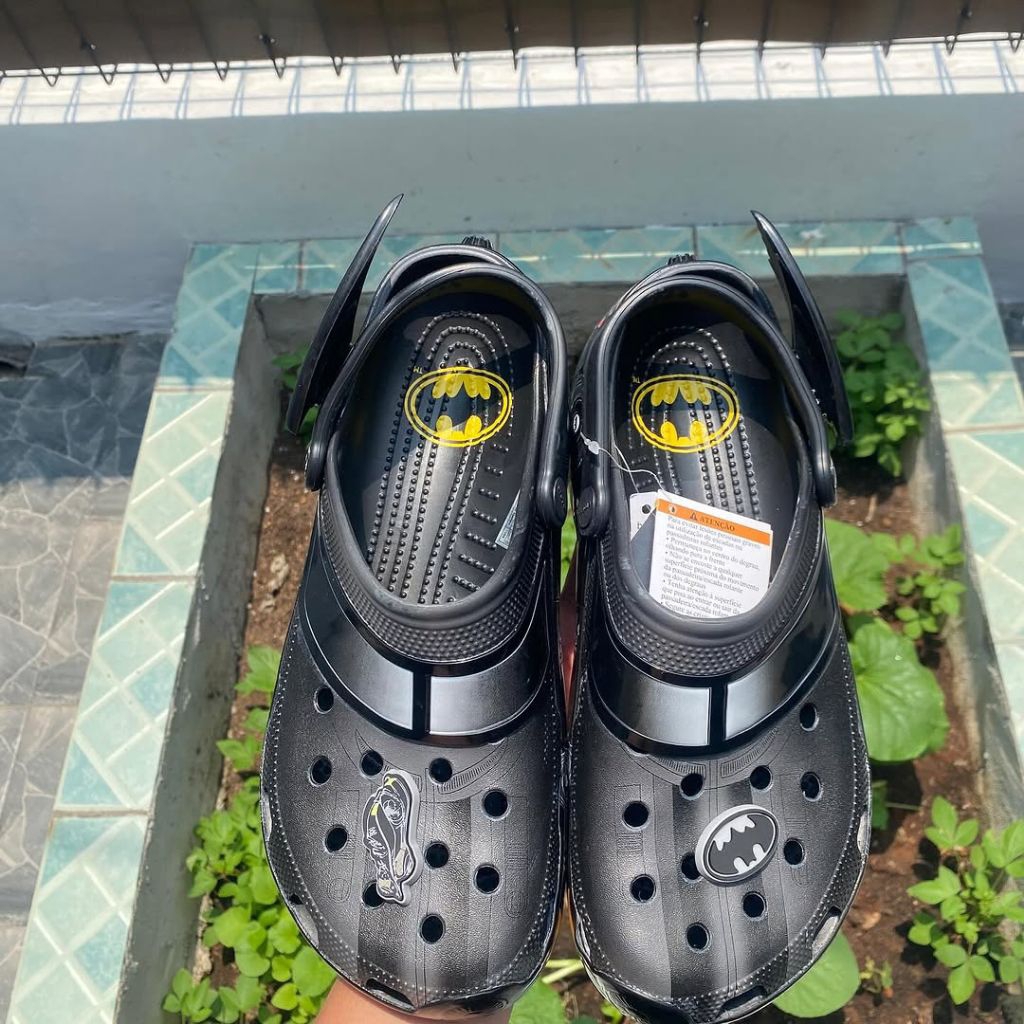 Jual SENDAL baim batman crocs | Shopee Indonesia