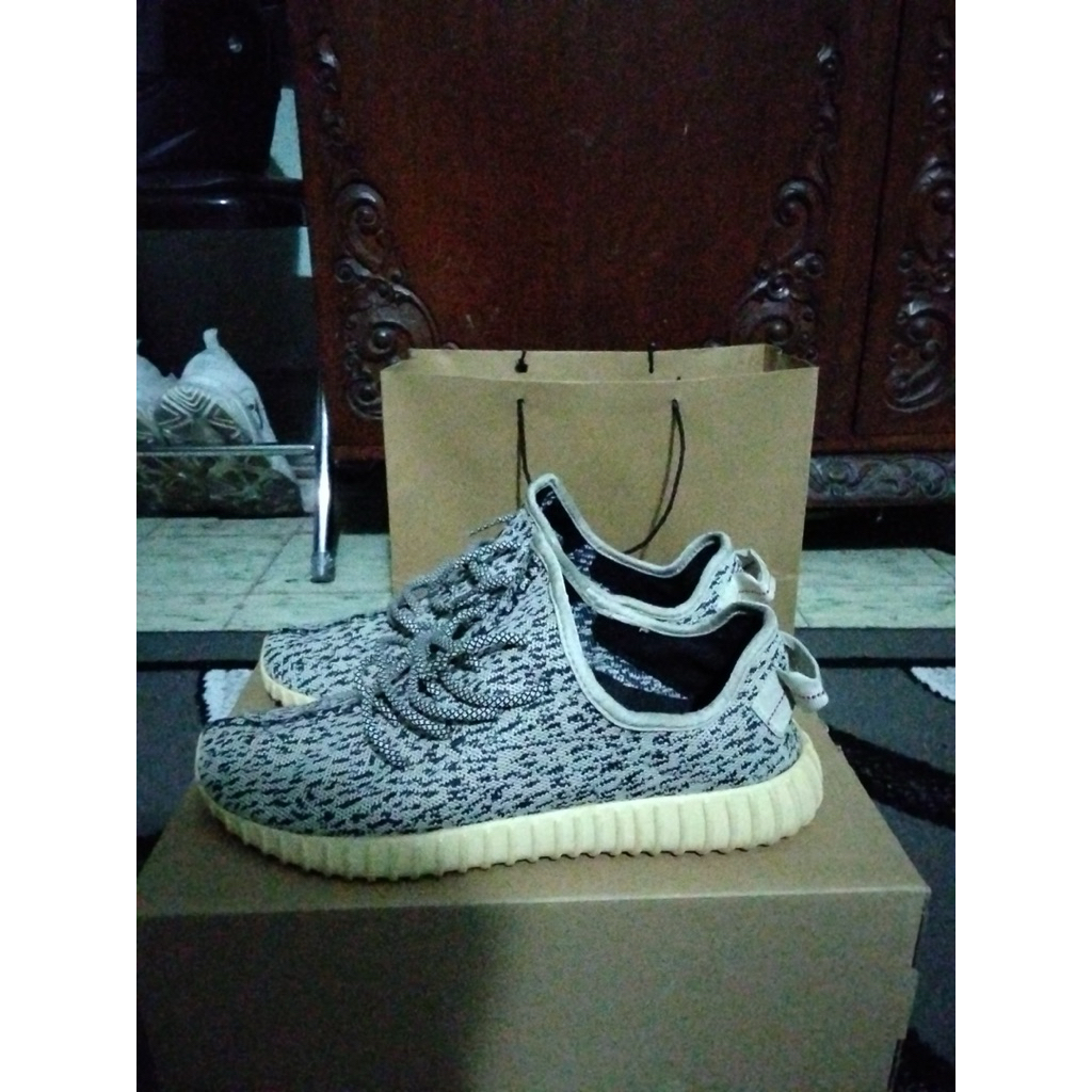 Jual adidas yeezy 350 boost "turtle dove" | Shopee Indonesia