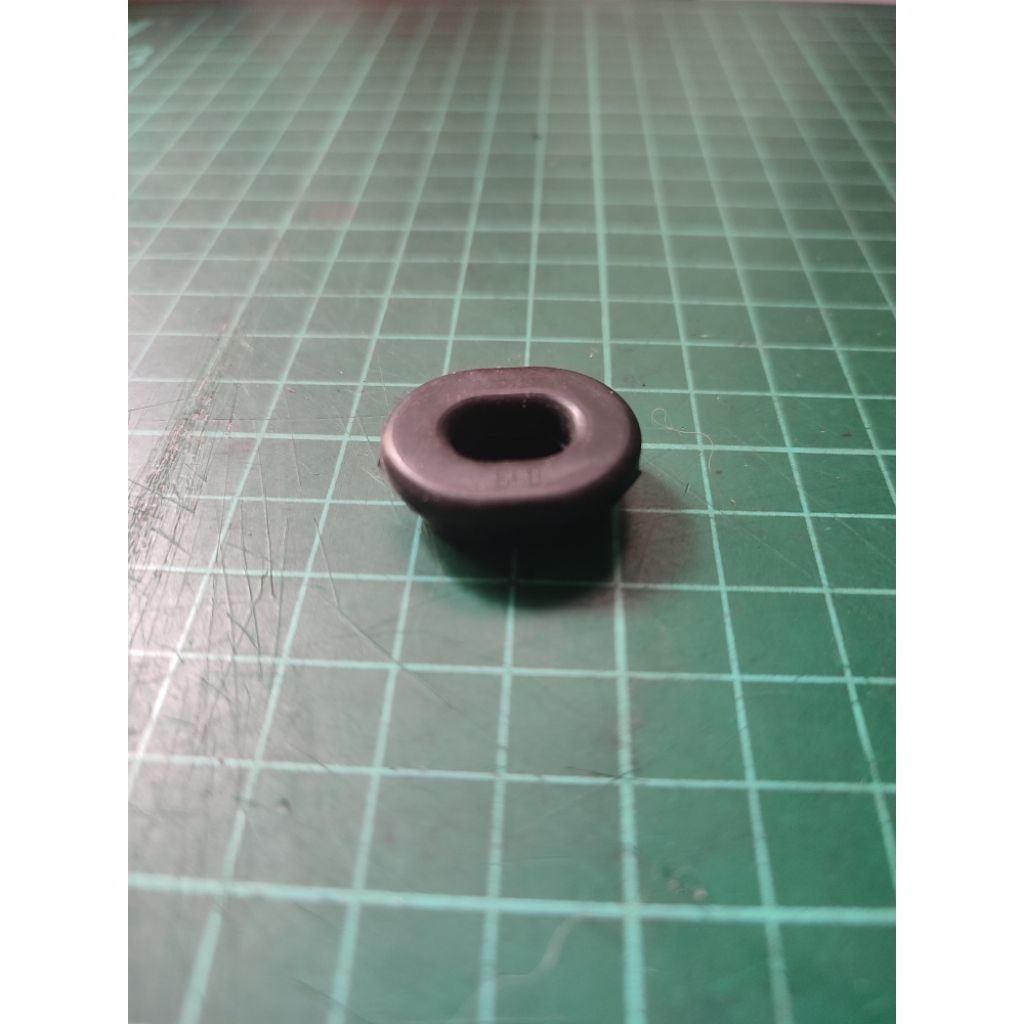 Jual Karet Grommet Damper Body Model Oval Tebal 8mm | Shopee Indonesia