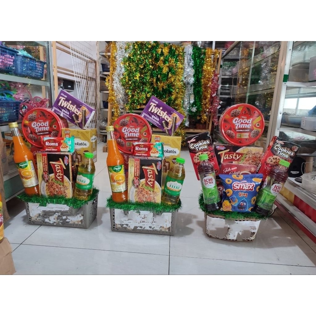 Jual (READY BISA INSTAN)parcel natal dan tahun baru/parcel makanan ...