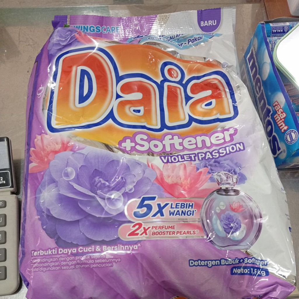 Jual DAIA Deterjen Bubuk Putih 1,5kg | Shopee Indonesia
