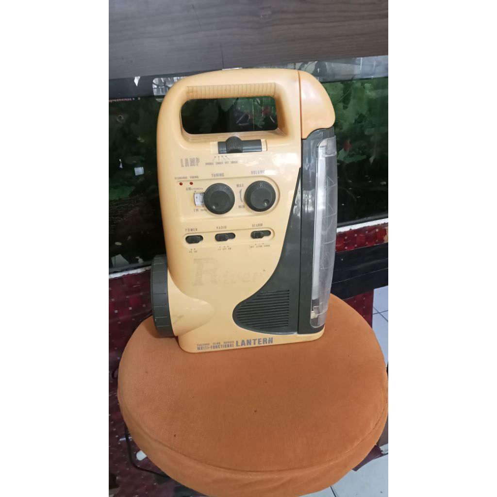 Jual radio vintage Jadul RIVER LAMP Multi Functional LANTERN | Shopee ...