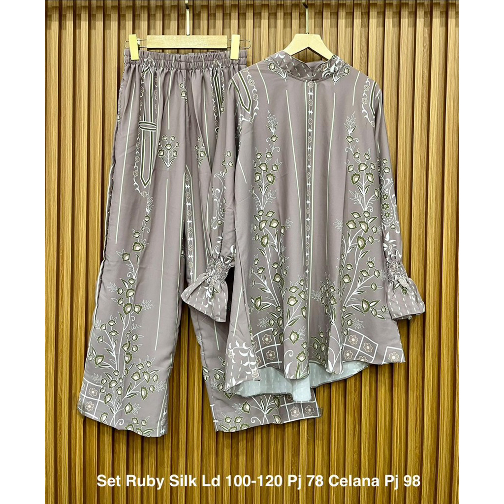 Jual SETELAN RUBBY SILK MALAY// SETELAN MOTIF SULTAN MEWAH// SETELAN ...